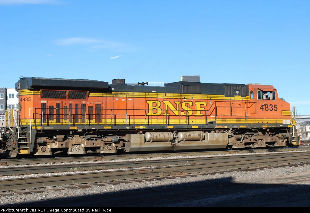 BNSF 4835